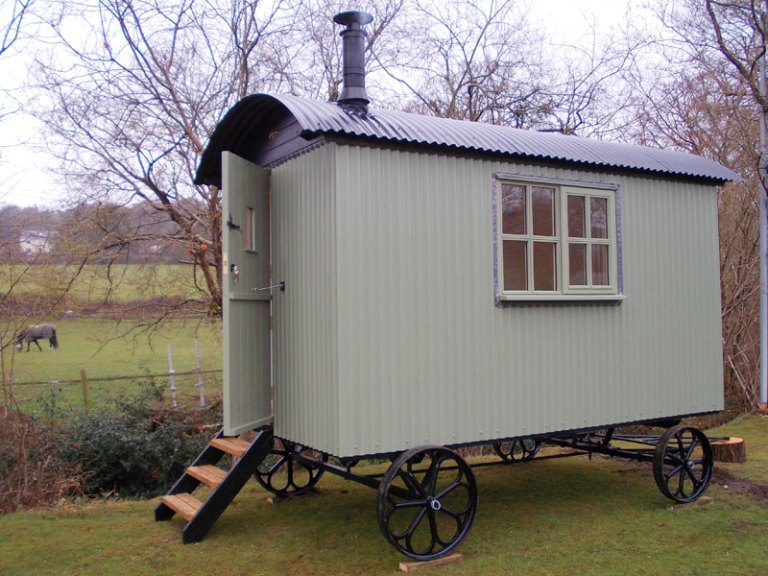 English Shepherd’s Huts – Preindustrial Craftsmanship
